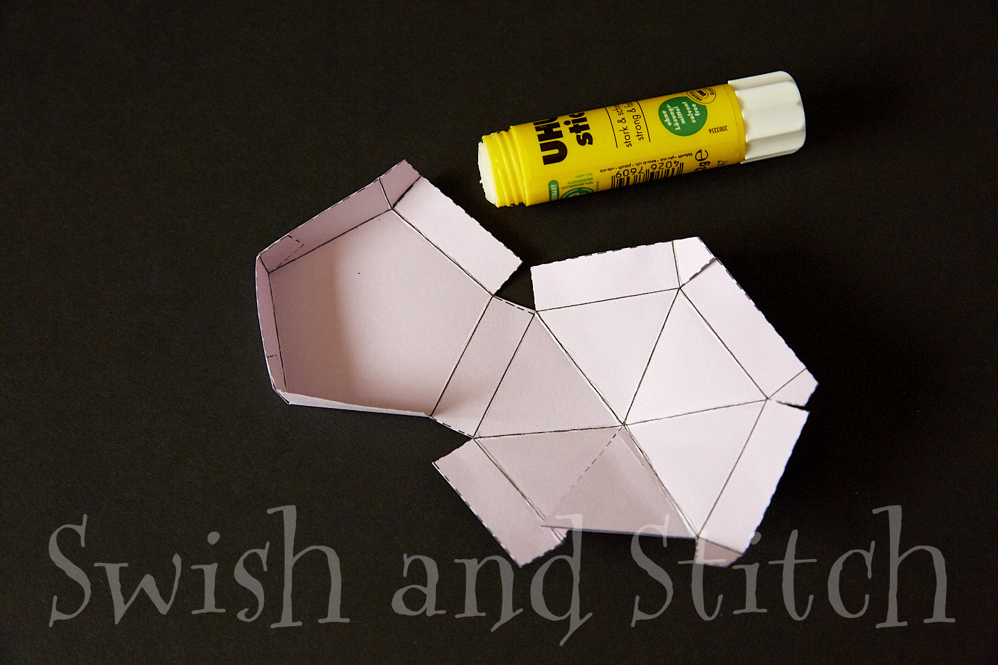 DIY Harry Potter Inspired Chocolate Frog Boxes - Swish and Stitch