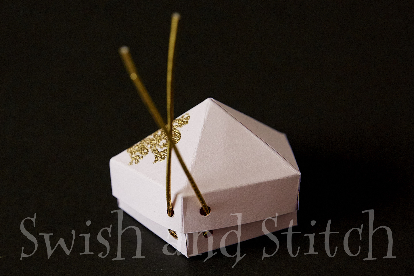DIY Harry Potter Inspired Chocolate Frog Boxes - Swish and Stitch