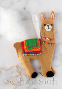 DIY Felt Llama Tutorial with FREE Pattern - Swish and Stitch